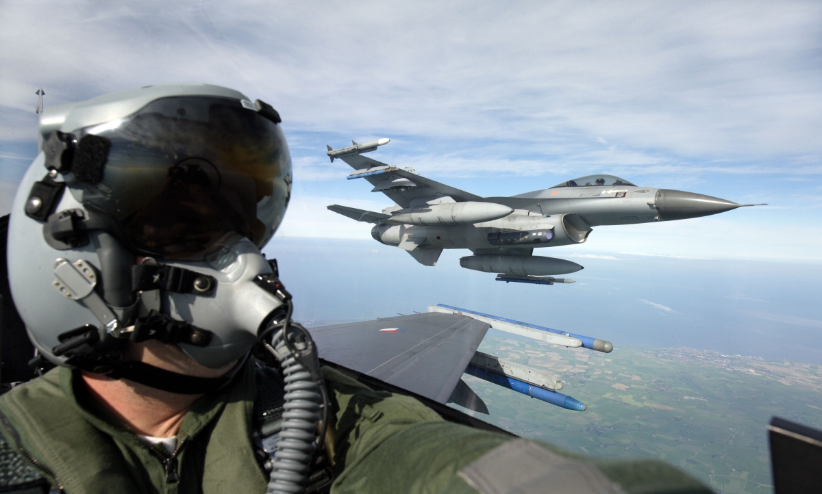 De metamorfose van de Koninklijke Luchtmacht 1988-2013 | Militaire ...